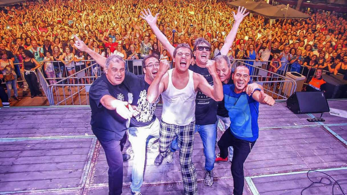 Canal Fiesta Radio | Danza Invisible: la banda que creó su propia ...